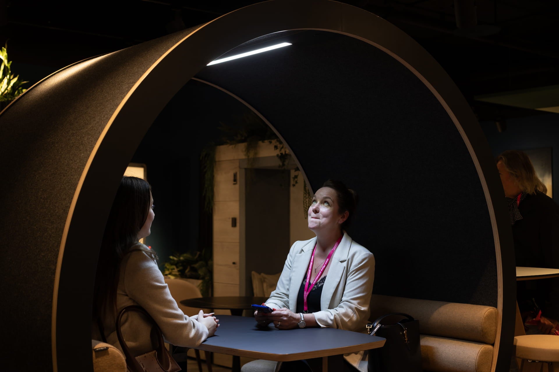 BlockO - The most eye-catching meeting pod