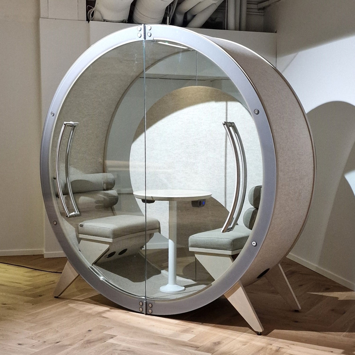 BlockO - The most eye-catching meeting pod